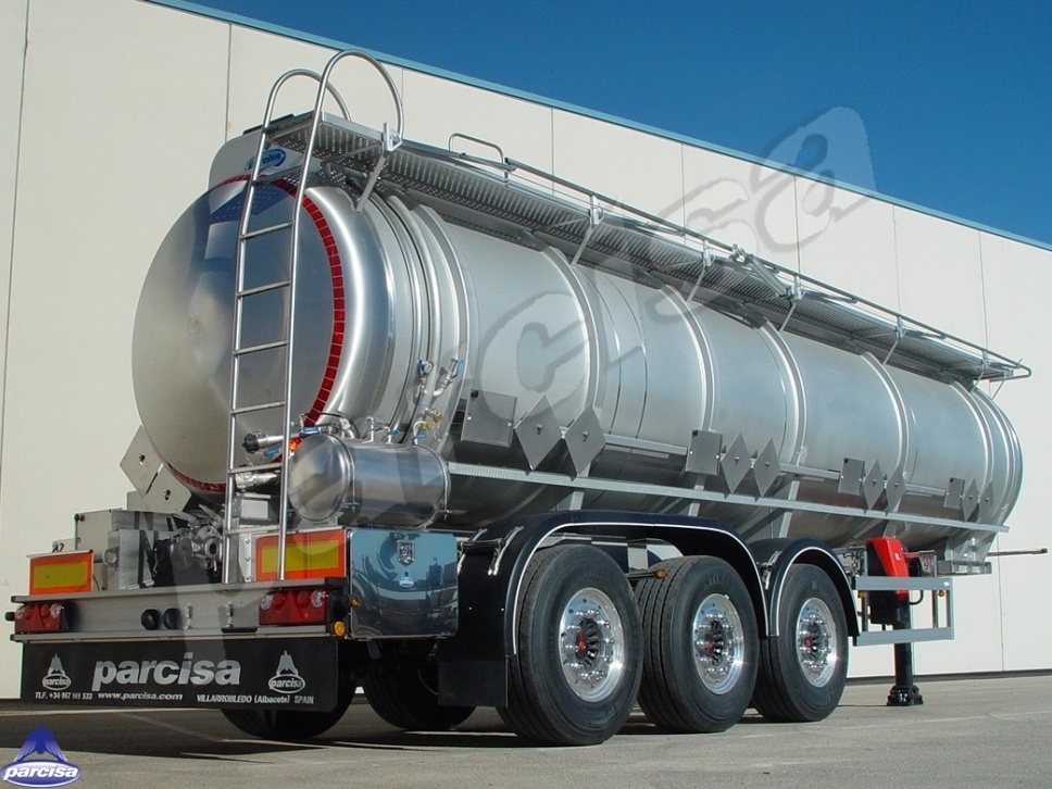 Fabricación de cisternas de aluminio, acero inoxidable, y acero al ...